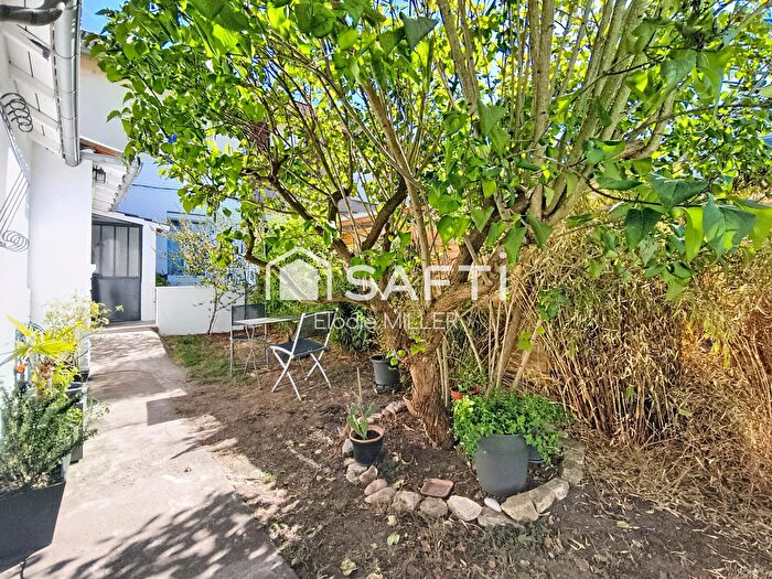 Neuves-Maisons : Maison 4 pièces à vendre