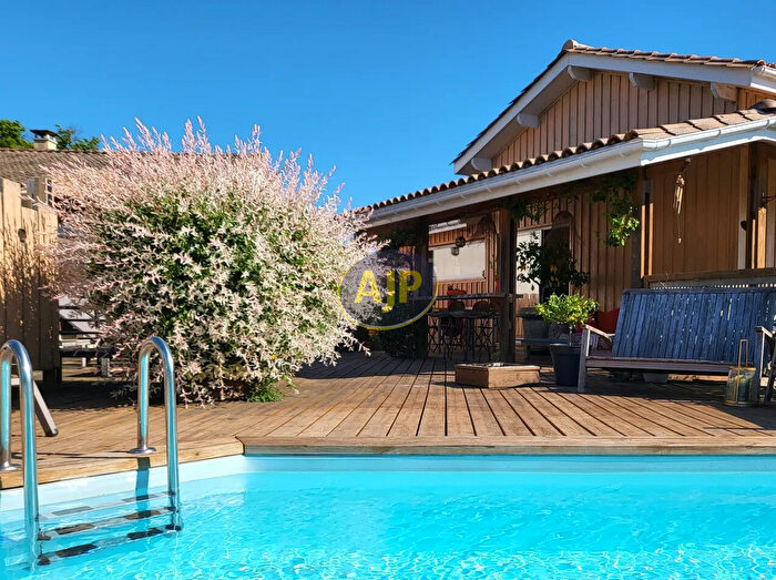 Maison à vendre - Vendays-Montalivet - 4 pièces - 3 chambres