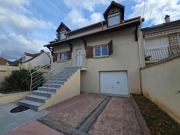 Sainte-Geneviève-des-Bois, Paul Vaillant Couturier : Maison 6 pièces à vendre
