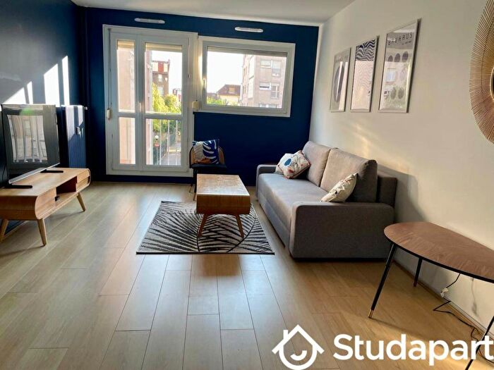 Appartement à louer - Haussonville-Blandan-Donop, Nancy - 1 pièce - 4 chambres