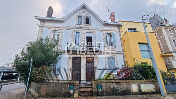 Maison à vendre - Dax, Centre-ville, Saint-Vincent - 12 pièces - 10 chambres