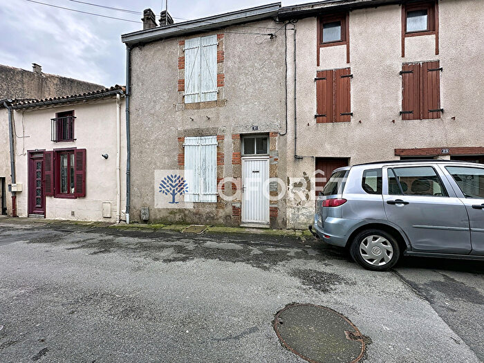 Maison à vendre - Parthenay - 6 pièces - 3 chambres