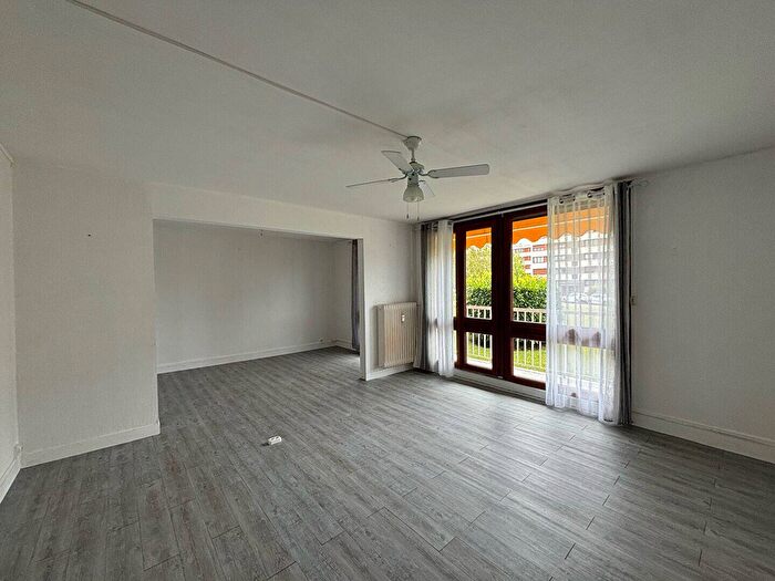 Appartement à louer - Briand Leclerc, Sens - 4 pièces - 3 chambres