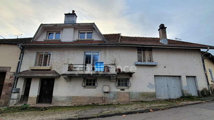 Maison à vendre - Luxeuil-les-Bains - 6 pièces - 3 chambres