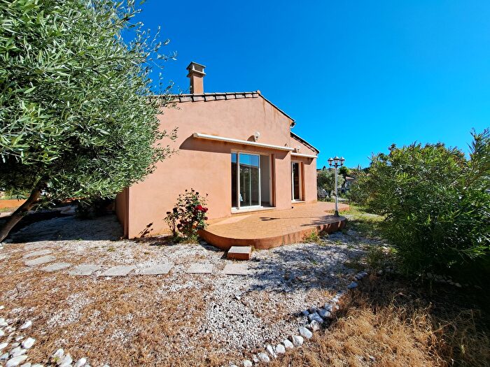 Maison 4 pièces à Vias, Ville, à vendre