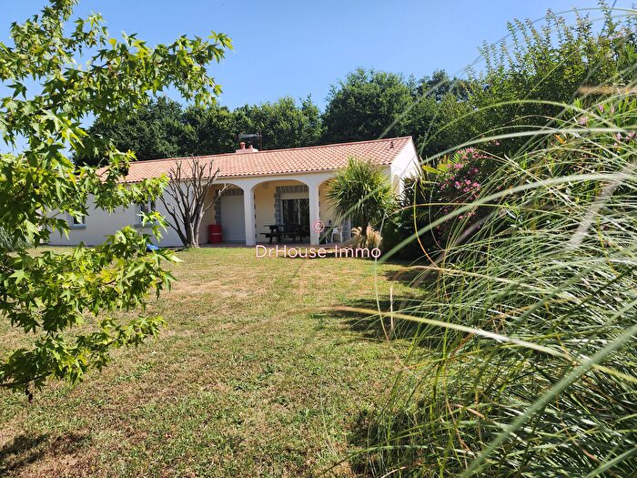 Maison 4 pièces à vendre à Grosbreuil