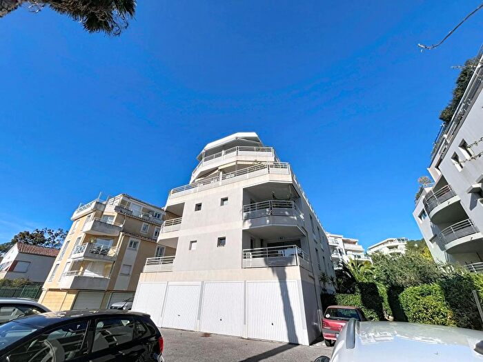 Appartement 3 pièces à Saint-Raphaël, Les Arênes, à vendre