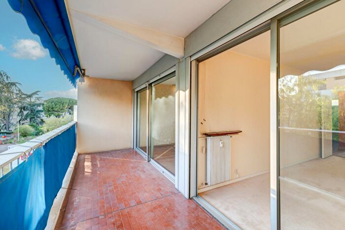 Appartement à vendre - Nice, Corniche Fleurie - 3 pièces - 2 chambres