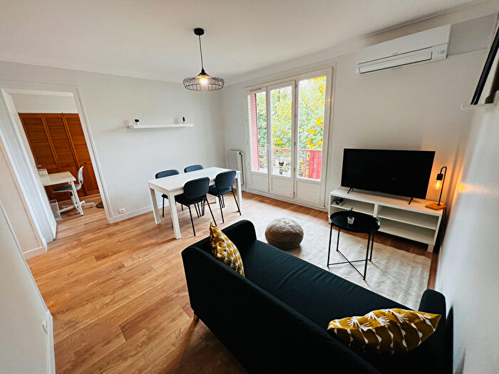 Villeurbanne, Buers : Appartement 4 pièces à louer