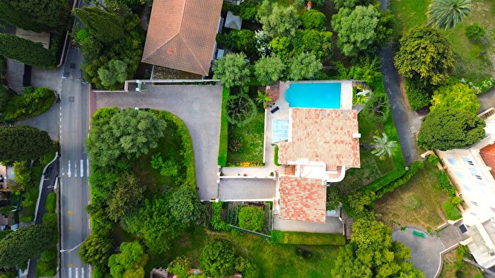 Maison 5 pièces à Cannes, Californie Pezou, à vendre