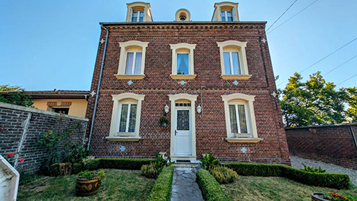 Maison 8 pièces à vendre à Beauvais, Voisinlieu