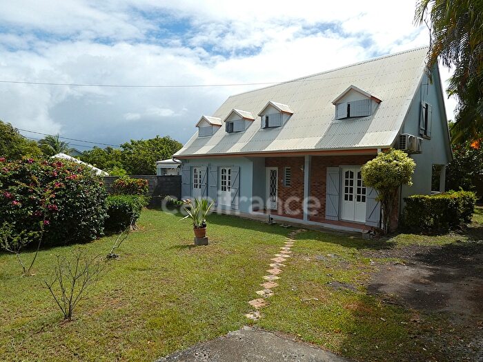 Maison 5 pièces à Saint-François, à vendre