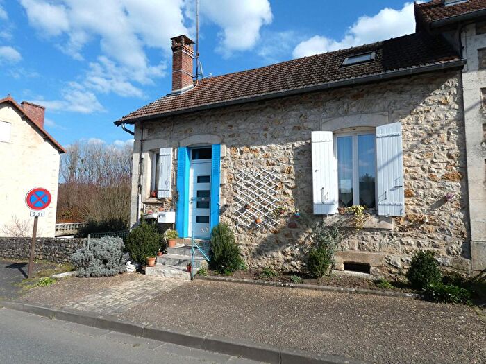 Maison à vendre - Hautefort - 6 pièces - 3 chambres