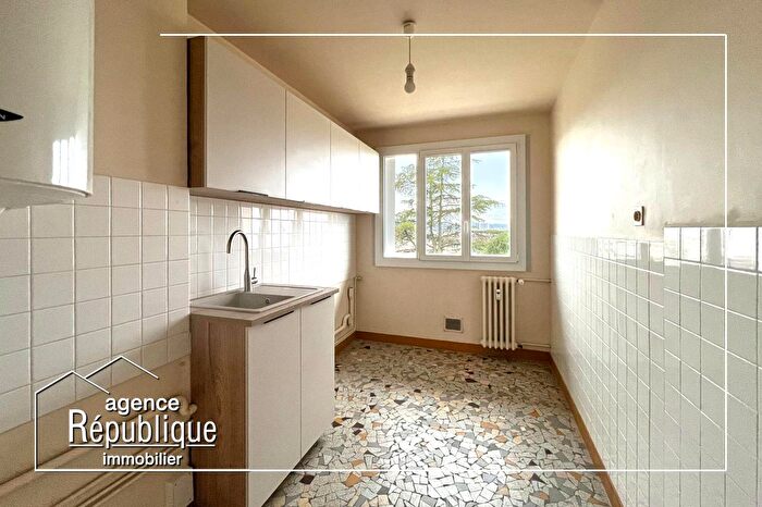 Appartement à louer - Dijon, Montmuzard - 3 pièces - 2 chambres