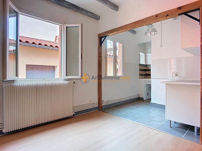 Appartement à louer - Perpignan, Saint-Matthieu - 2 pièces - 1 chambre