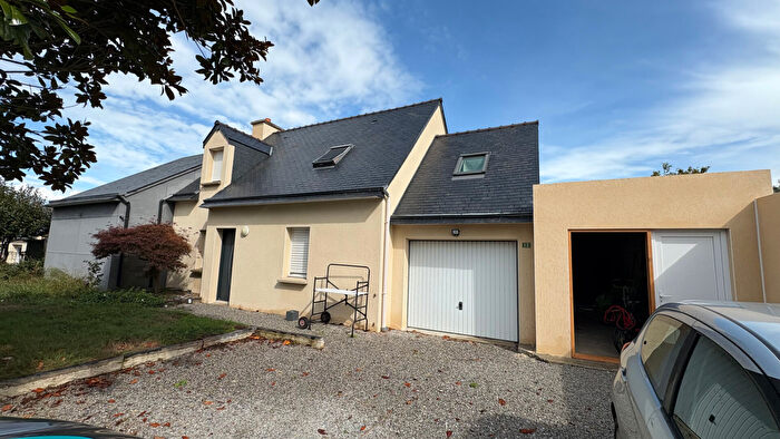 Maison 11 pièces à vendre à Brandivy
