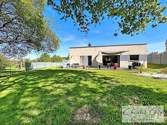 Maison à vendre - Château-la-Vallière - 4 pièces - 3 chambres