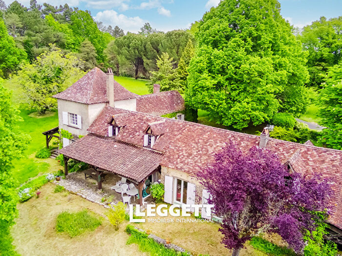 Maison à vendre - Queyssac - 8 pièces - 6 chambres