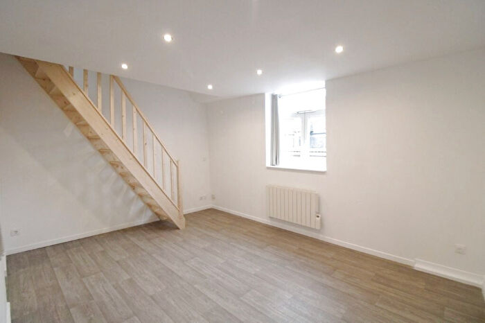 Appartement à louer - Armentières, Centre République - 3 pièces - 2 chambres