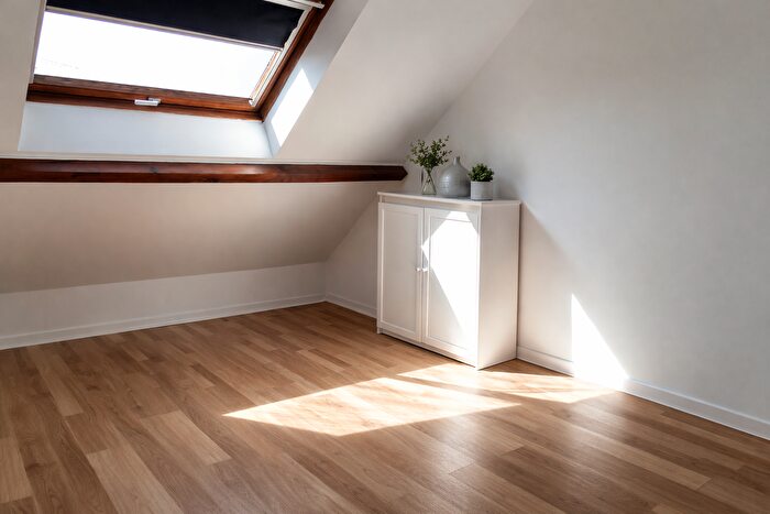 Appartement à louer - Plaisir, Centre-ville, Château - 2 pièces - 1 chambre