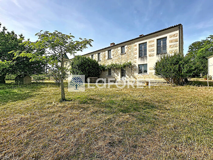 Maison 14 pièces à Saint-Laon, à vendre