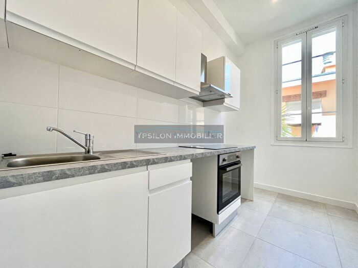 Appartement à louer - Beausoleil - 2 pièces - 1 chambre