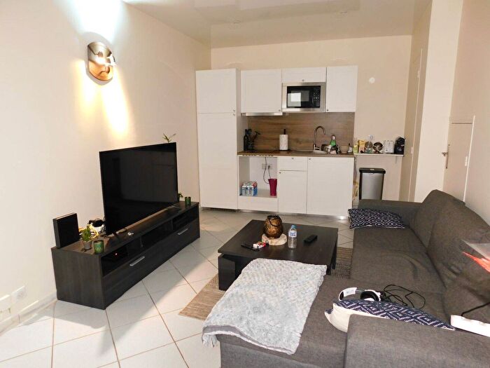 Appartement à louer - Saint-Leu-dEsserent - 2 pièces - 1 chambre