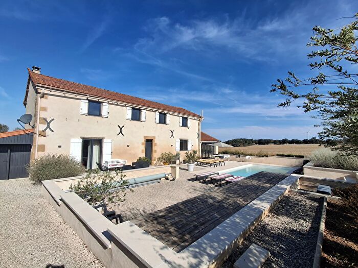 Maison 7 pièces à Pressac, à vendre