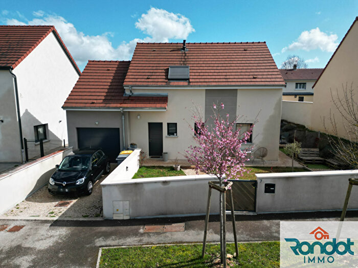 Maison à vendre - Is-sur-Tille - 5 pièces - 4 chambres