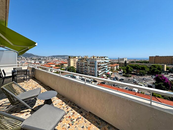 Nice, Saint-Philippe, Estienne d'Orves : Appartement 4 pièces à vendre