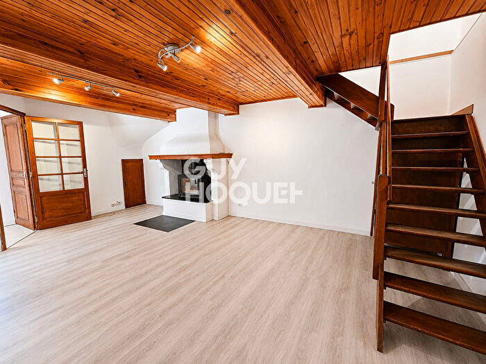 Maison 3 pièces à louer à Azillanet