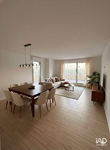 Appartement à vendre - Carpiquet - 4 pièces - 3 chambres