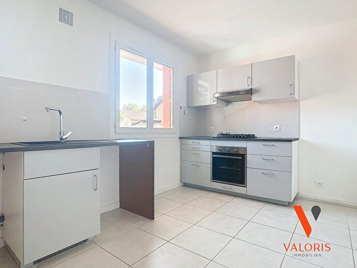 Appartement à louer - Échirolles, Bayard, La Luire, Vicose, Comboire - 3 pièces - 2 chambres