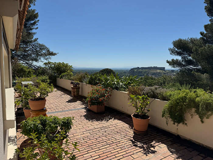 Appartement 4 pièces à Villeneuve-lès-Avignon, Le Grès, Perrières, à vendre
