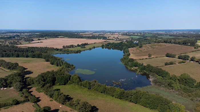 Maison à vendre - Saint-Jeanvrin - 5 pièces - 3 chambres