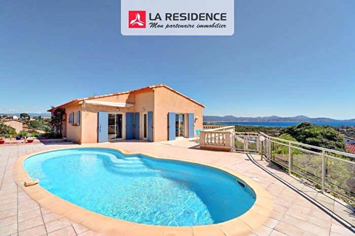 Maison à vendre - Fréjus - 10 pièces - 7 chambres