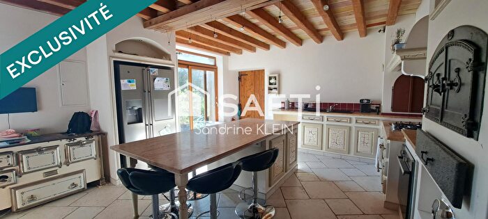 Maison à vendre - Château-Landon - 5 pièces - 2 chambres