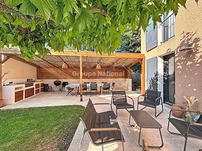 Maison 4 pièces à louer - Noves