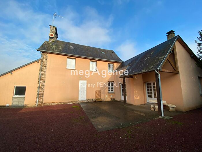 Maison à vendre - Saint-Hilaire-du-Harcouët - 5 pièces - 3 chambres