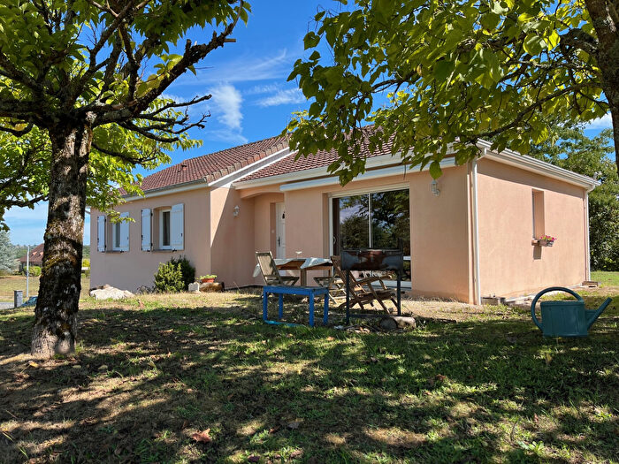 Maison à vendre - Coussac-Bonneval - 4 pièces - 3 chambres