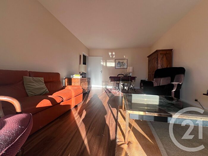 Appartement à vendre - Aurillac, Centre-ville - 5 pièces - 2 chambres