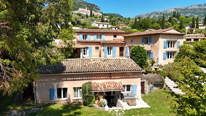 Maison 6 pièces à Le Bar-sur-Loup, à vendre