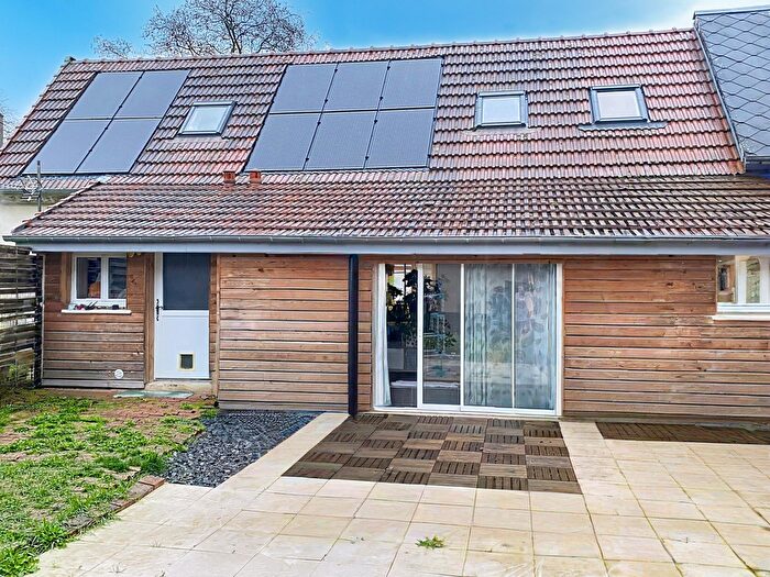 Maison à vendre - Saint-Just-en-Chaussée - 6 pièces - 3 chambres