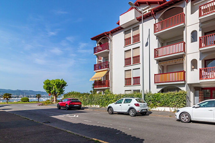 Hendaye, Plage, Sopite, Aguerria, Corniche : Appartement 2 pièces à vendre