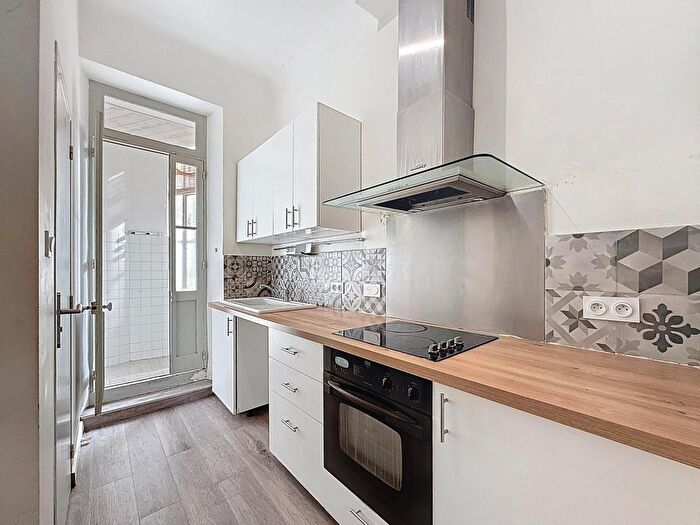 Appartement à vendre - Toulon, Saint-Roch - 3 pièces - 2 chambres