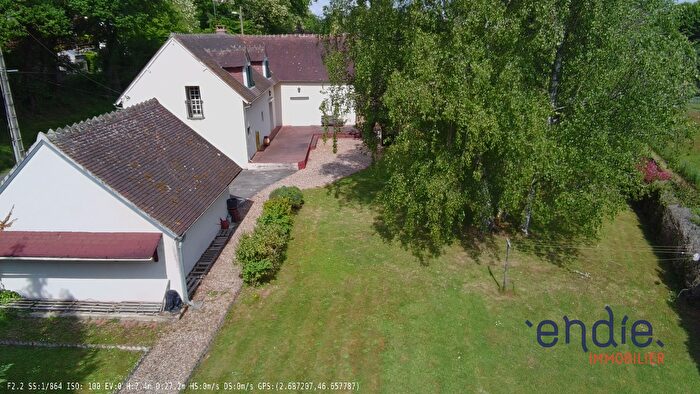 Maison à vendre - Saint-Bonnet-Tronçais - 6 pièces - 3 chambres