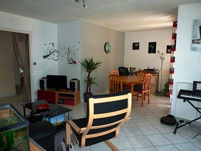 Appartement 4 pièces à louer à Aristide-Briand, Fontaine
