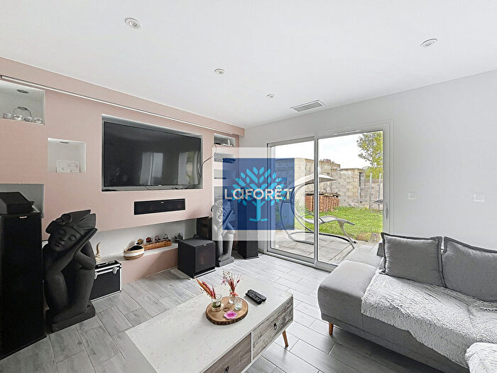 Maison à vendre - Saint-Mariens - 5 pièces - 4 chambres