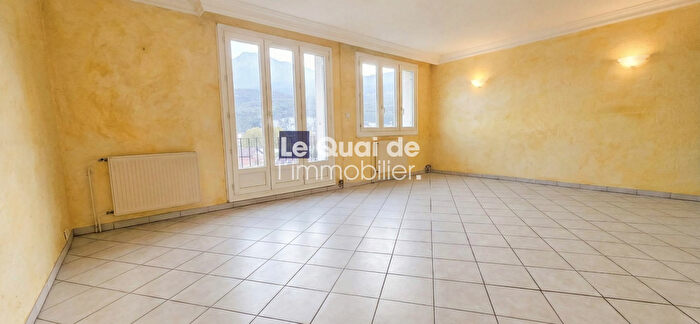 Appartement à vendre - Fontaine, Centre-ville, Mairie - 4 pièces - 2 chambres