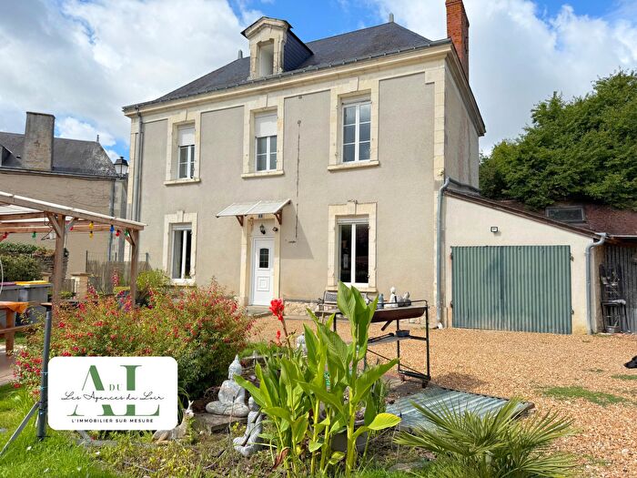 Maison à vendre - Noyant - 7 pièces - 4 chambres